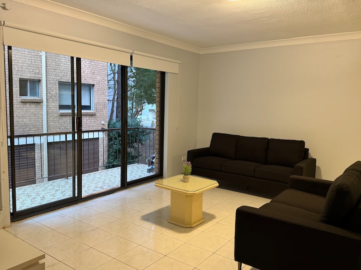 Ideal Location - U2 - Parramatta