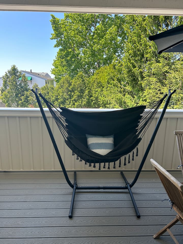 1-bedroom Condo 1 Block From The Beach - Hampton Beach, NH