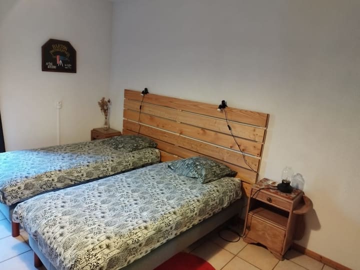 Chambre Quadruple Morille Salle De Bain Privative - Chamrousse