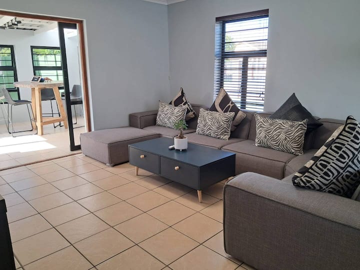9 On Delville - Port Elizabeth
