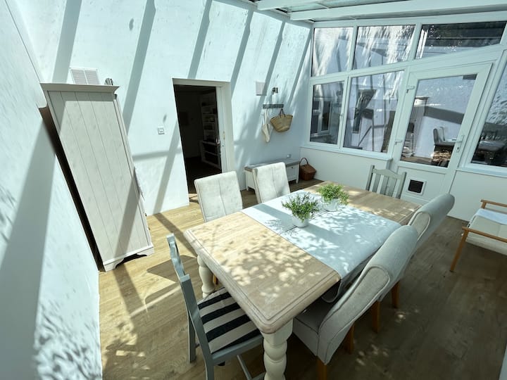 House&gardens For 6, Free Parking, Near Beach/city - Brighton