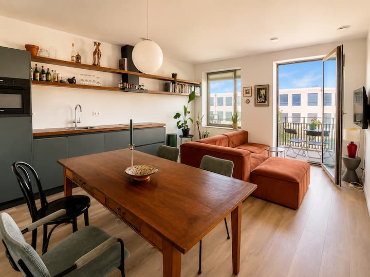 Casa Dam | Stylish City Loft + Balcony - Amsterdam