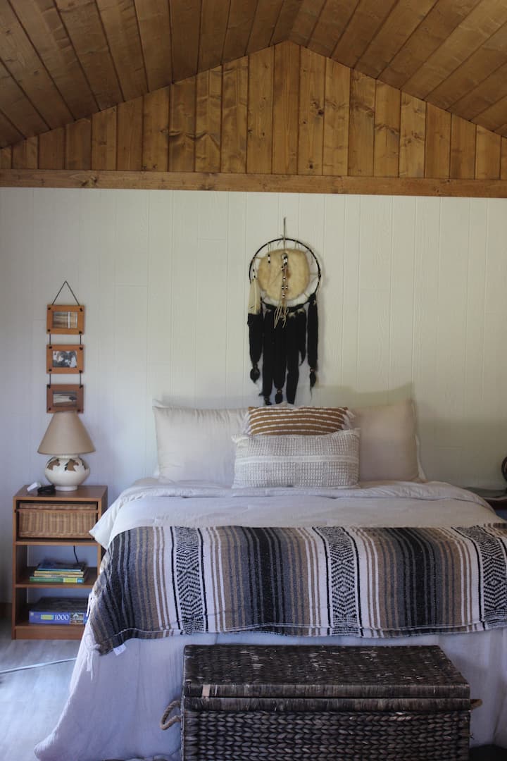 The Sacred Cottage - Franklin, NC