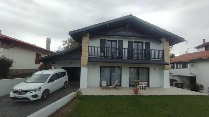 Grande Maison Familiale à 2 Km De La Plage - Fontarrabie / hondarribia