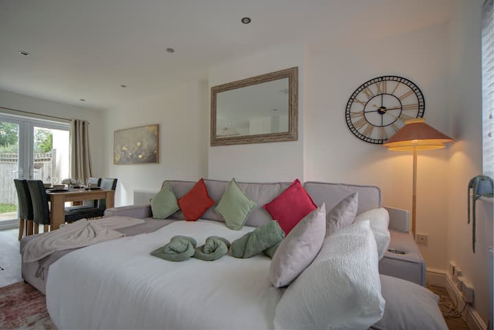2br House | Private Garden | Free Parking | Sleep6 - Beckenham