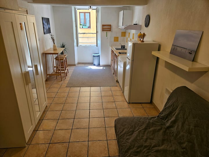 Studio Au Cœur D'un Village Provençal Typique - Brignoles