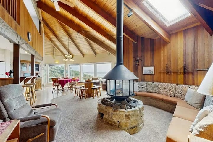 The Yaquina House - Newport, OR
