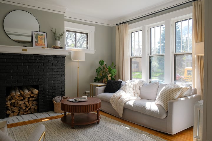 Luxe 4br Home | 2 Miles To Dt | New Listing - Saint Paul, MN