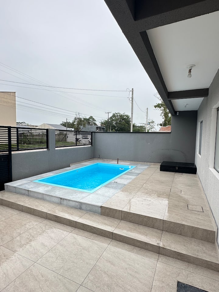 Casa Em Guaratuba Com Piscina. - Guaratuba