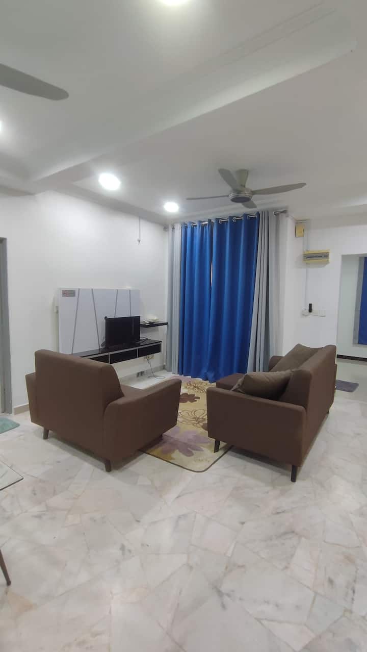 Lake Princess Homestay - Rawang