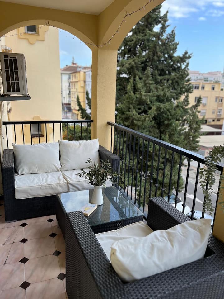 Fuengirola Stay-spacious-central- 250m To Beach - Fuengirola