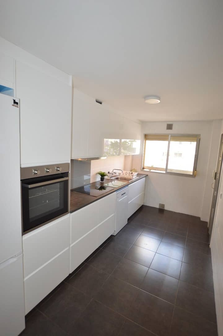 Fuengirola Stay-spacious-central- 250m To Beach - Costa del Sol