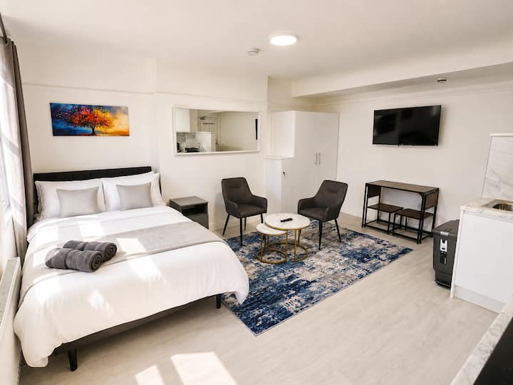 Chic Studio Apt In London | 2 Guests | Parking - Londres