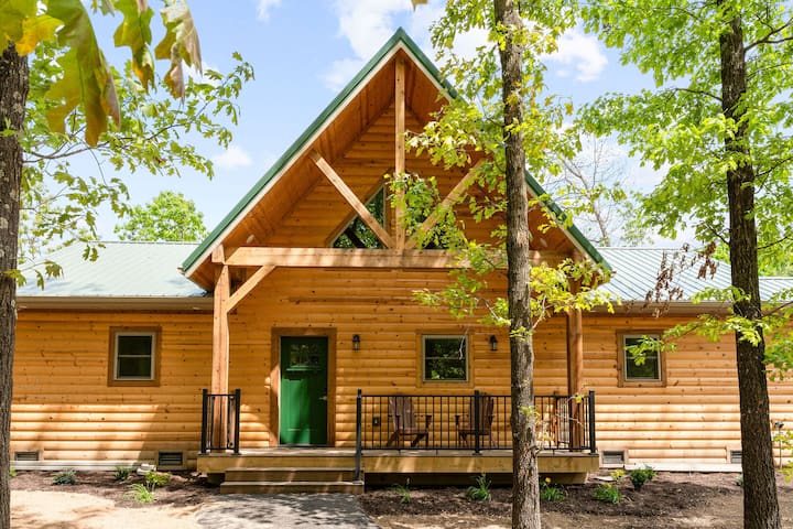 New Log Cabin Near Bigcedar_pvt Hottub_freetickets - Ridgedale, MO