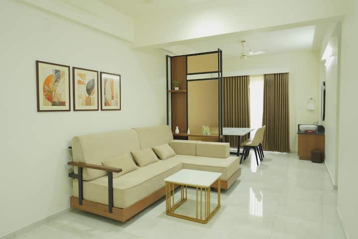 Ezzora Stays 2 Bhk Fully Furnished Apartment - Kozhikode