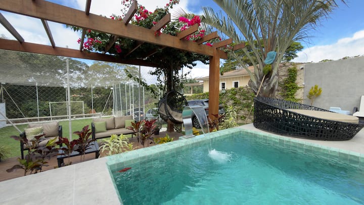 Chácara Em Ibiúna Com Piscina E Campo De Futebol - Ibiúna