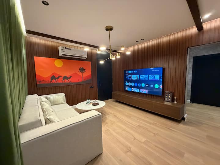 2bd Luxury Industrial Loft Cinema&skylight Jacuzzi - Riyadh
