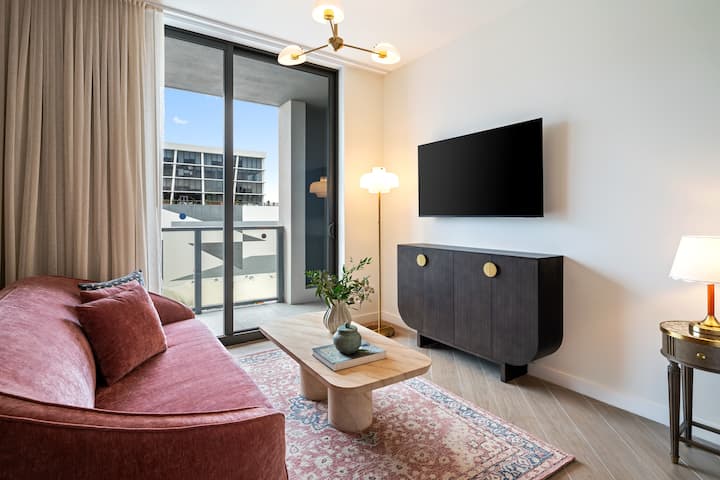 Upscale Wynwood Queen Studio W/ Modern Kitchen - Miami, FL