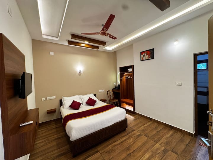 Green Retreat In Wayanad With Pool & Peaceful View - Kerala