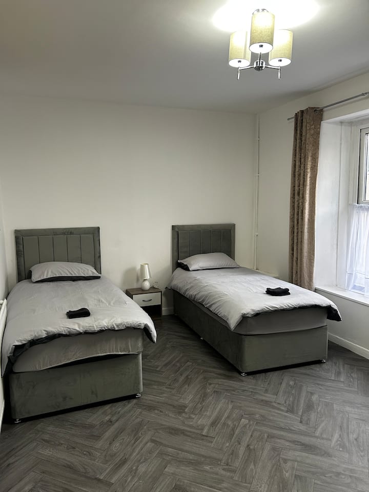 Spacious Home In Central Swansea – Walk Everywhere - Swansea