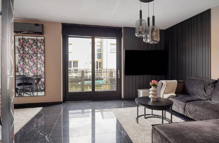 Rust En Luxe Aan Het Water. - 's-Hertogenbosch