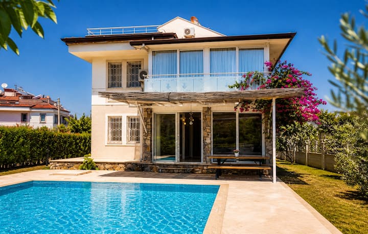 Fethiye ÇAlışta 5+1 Villa ÖZel Havuz Denize Yakın - Fethiye
