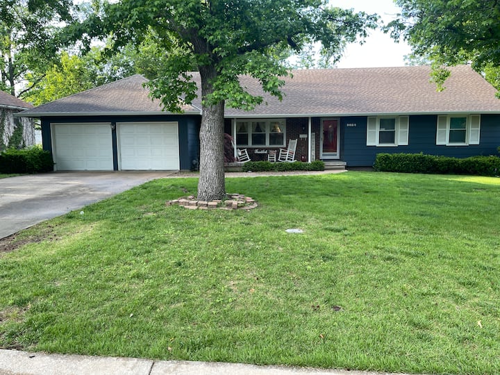 Private Basement Apartment - Near The Stadiums - Kansas City