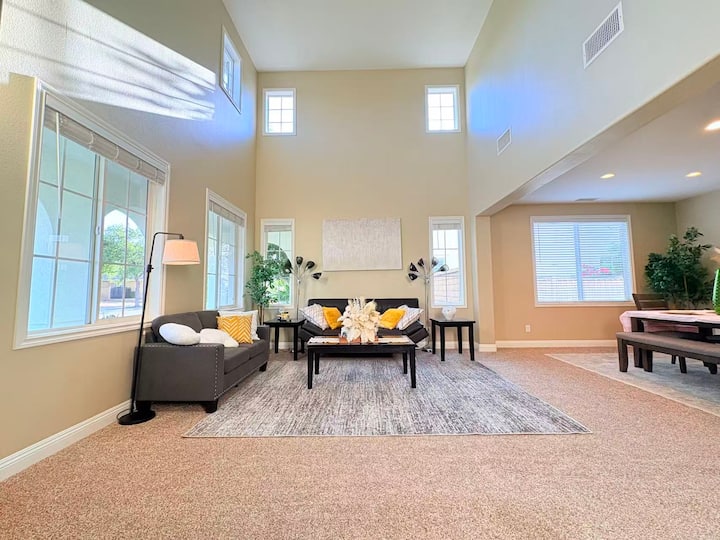 Modern 5br Home | Monthly Stay | Rancho Cucamonga - Rancho Cucamonga, CA