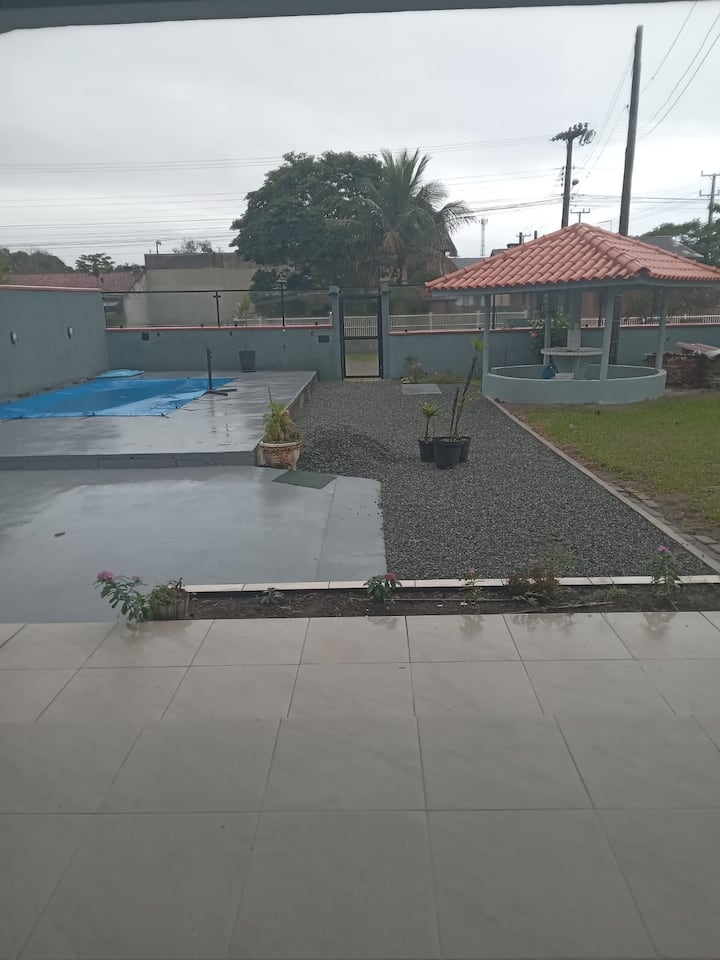 Casa Completa Com Piscina 100mts Do Mar Em Itapoá - Itapoá