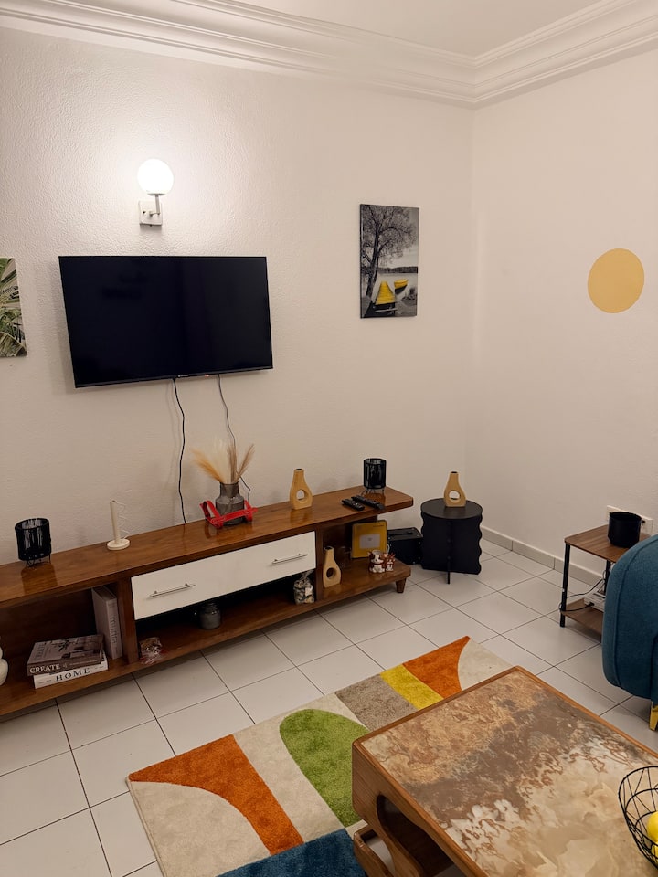 Chic Appart- Hôtel Au Carrefour Bastos/ Wifi/ Clim - Yaounde