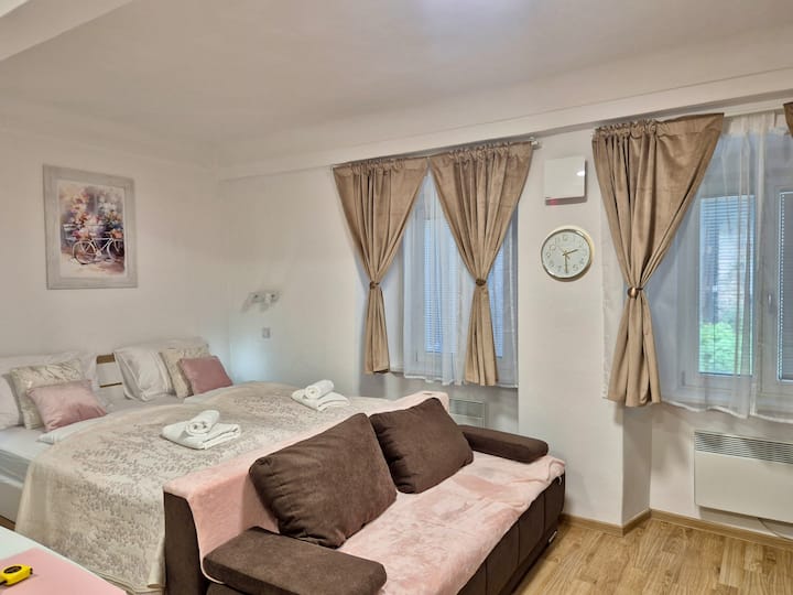Hidden Cozy Studio In Old Town Below The Castle - Ljubljana