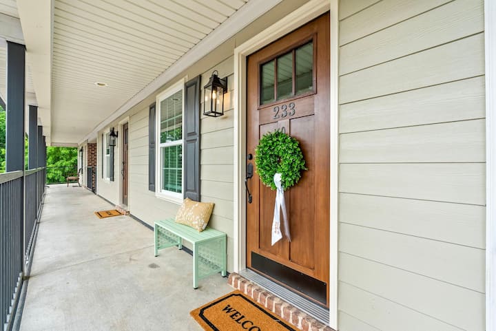 New! Roaring On Ross In Downtown Auburn, Sleeps 4! - Auburn, AL