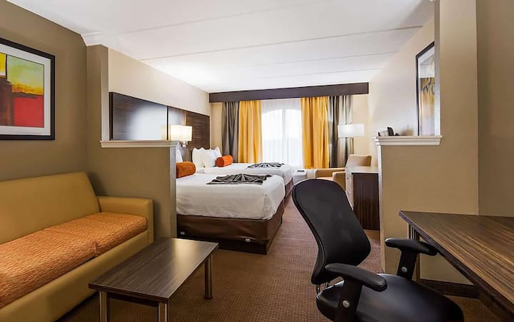 4 Suites In Orlando | Pet-friendly | Free Parking - Orlando, FL