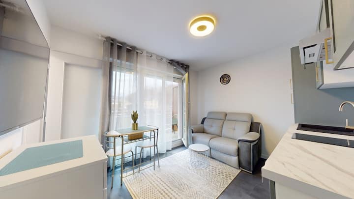 Embnb T206.2 | T2 5min Genève | Balcon & Vue - Annemasse