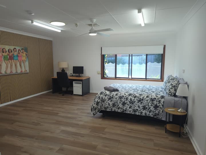 Accessible Single Level Oversized One Bed Unit - Hinton