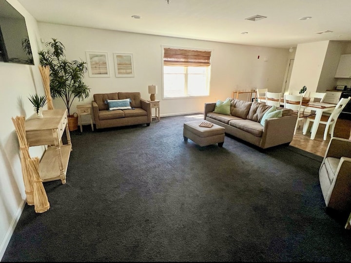 Sunset Rooftop Condo Steps From The Beach! - Hampton Beach, NH