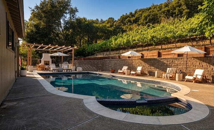 Heated Pool, Outdoor Kitchen - 3 Mins To Wineries - Rohnert Park, CA