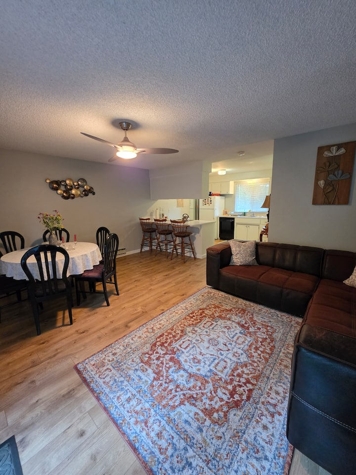 Cute And Cozy 3 Bd House In Milton Area! - Puyallup, WA