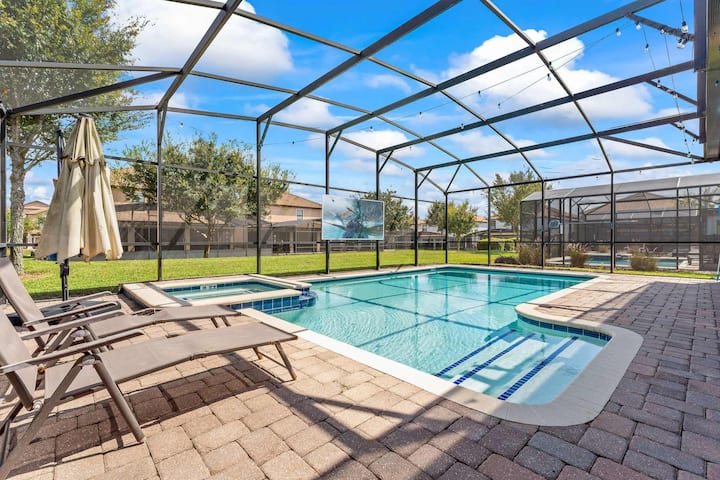 Disney Retreat, Sleeps 18, Pool, Near Waterpark - Davenport, FL