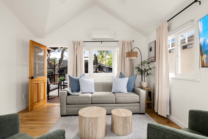 Charming 2br - Steps To State St - Close To Beach - Santa Barbara, CA