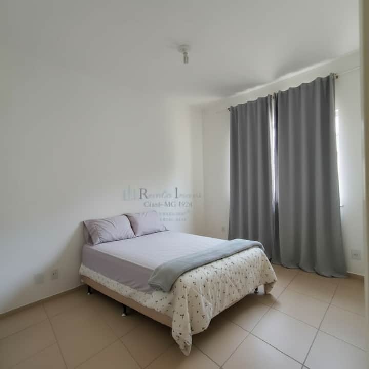 Apartamento C/ 2 Quartos E 1 Vaga De Garagem - Itabirito