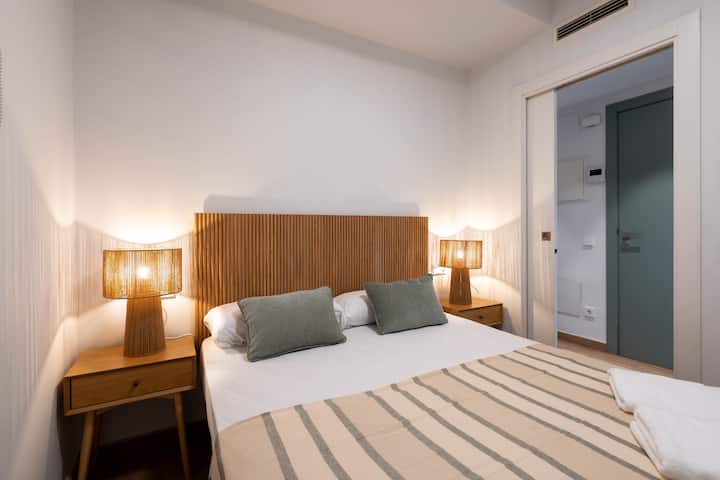 Bright And Centrally Located Apartment - Girona