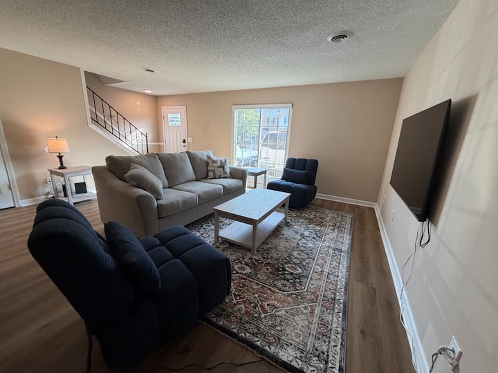 3br 1.5ba New Condo Near Hospitals - Sleeps 7 - Lexington, SC