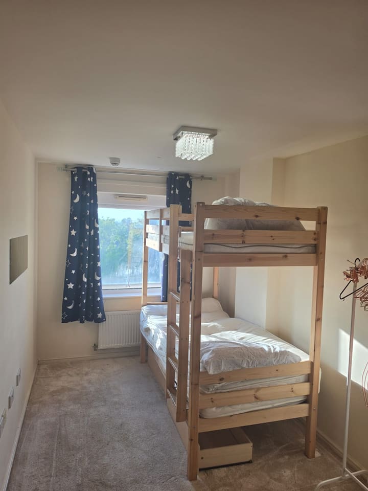 4th Floor Cozy With Lift 20 Mins 2 London Bt Train - Slough