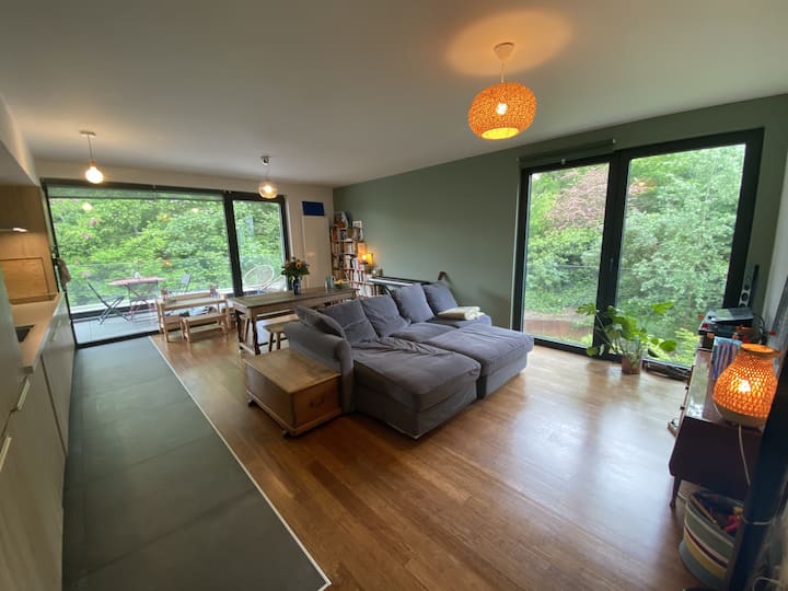 Grand Appartement Calme Avec Terrasse • Forest - Anderlecht