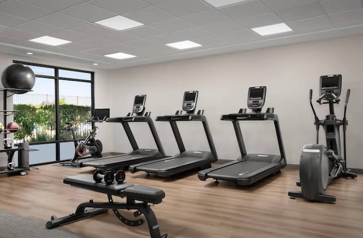 Stylish 3 Separate Hotel Suites W/ Breakfast - Paso Robles, CA