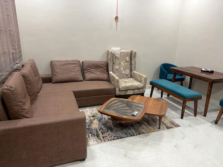 Urban Rest House Comfortable 2bhk Stay - Lucknow