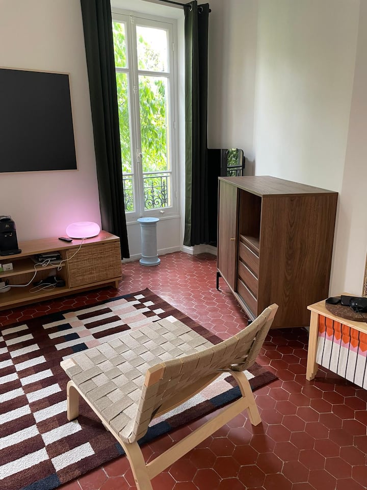 Grand Studio Moderne Rénové, Beaucoup De Charme ! - Nizza