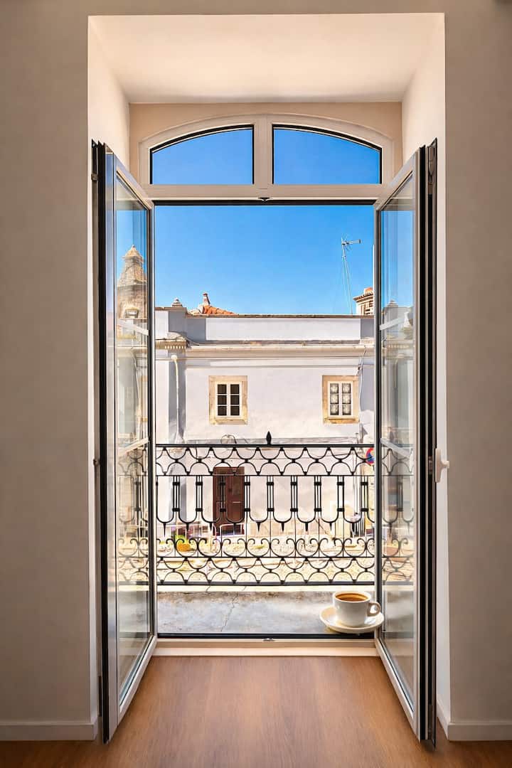 Luminoso Apartamento No Coração De Setúbal, - Setúbal