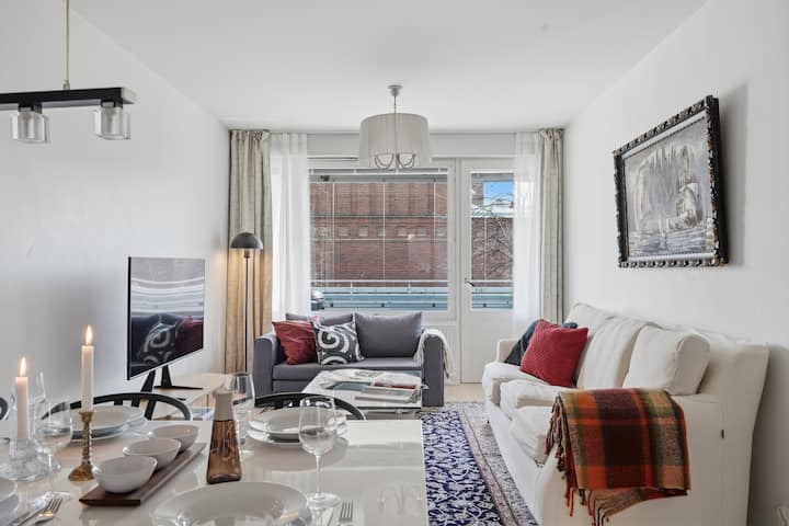 Home Spa | Balcony | Ev Parking | 200m Tram | 3br - Helsinki